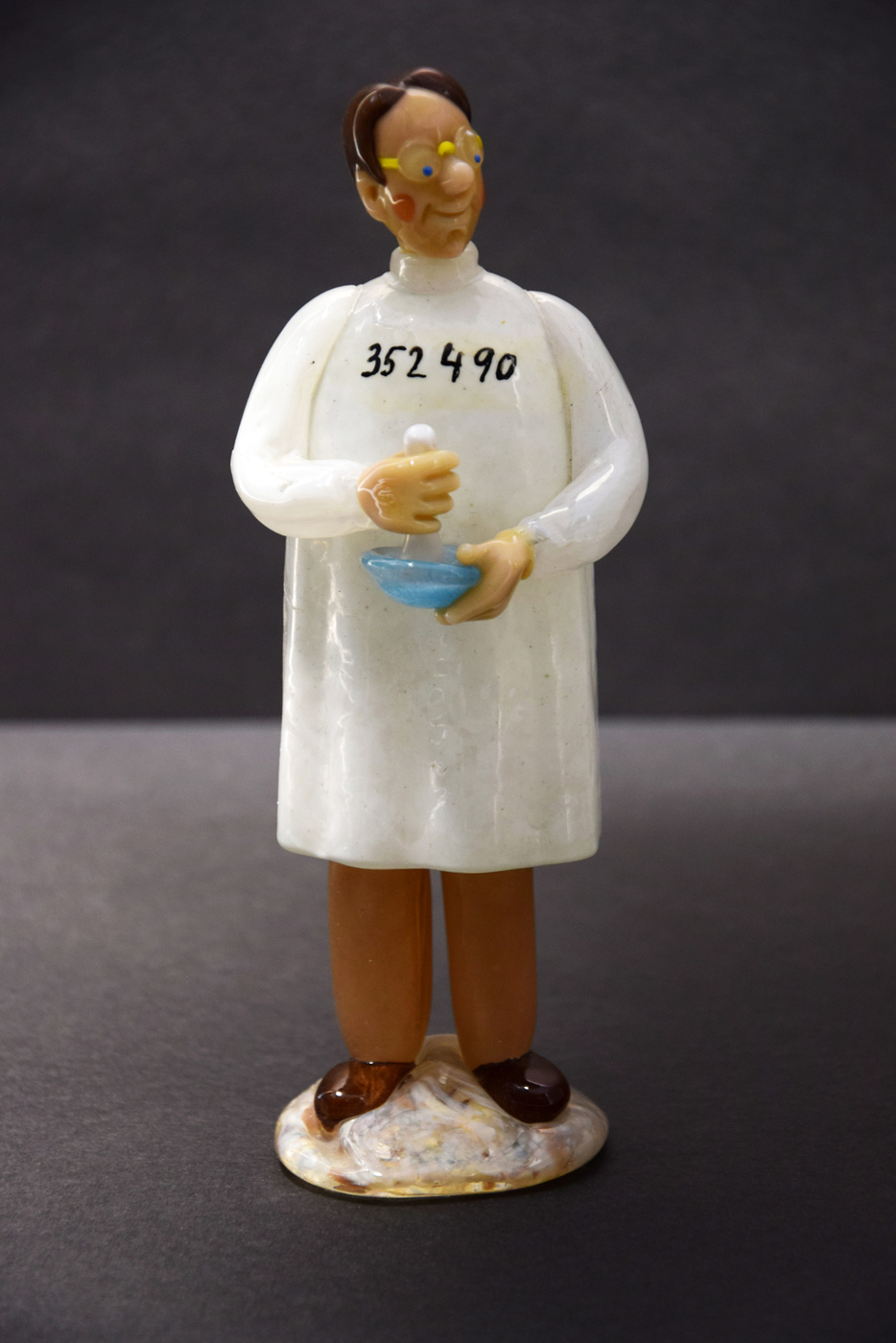 Pharmacist glass figurine by Miloslav Janků, Železný Brod glassworks