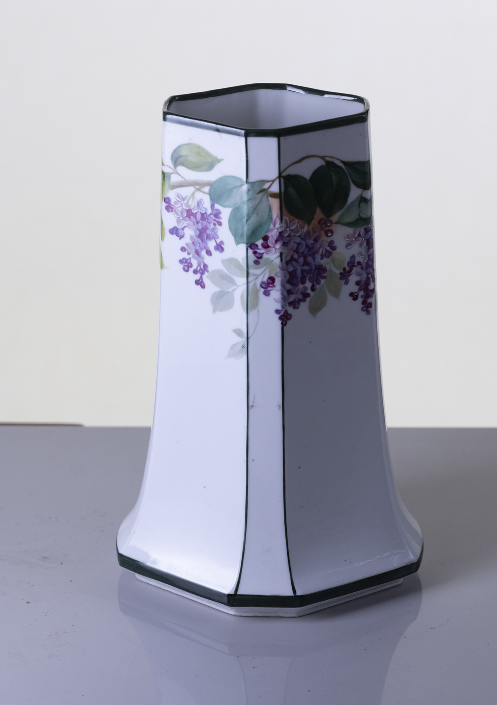 Secesní váza, porcelánka Nová Role